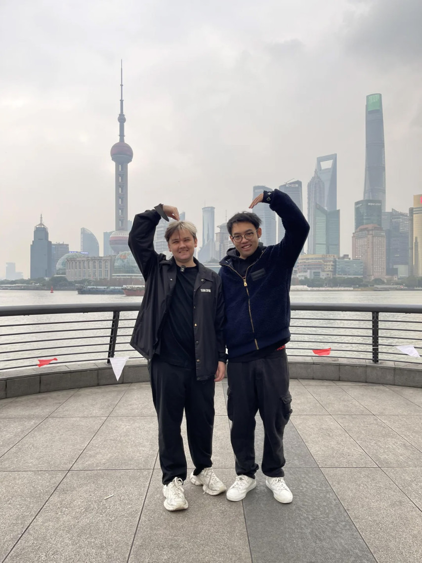 A joint photo of Yatoro and Somnus sparked a wave of jokes about Ame | Hawk Live